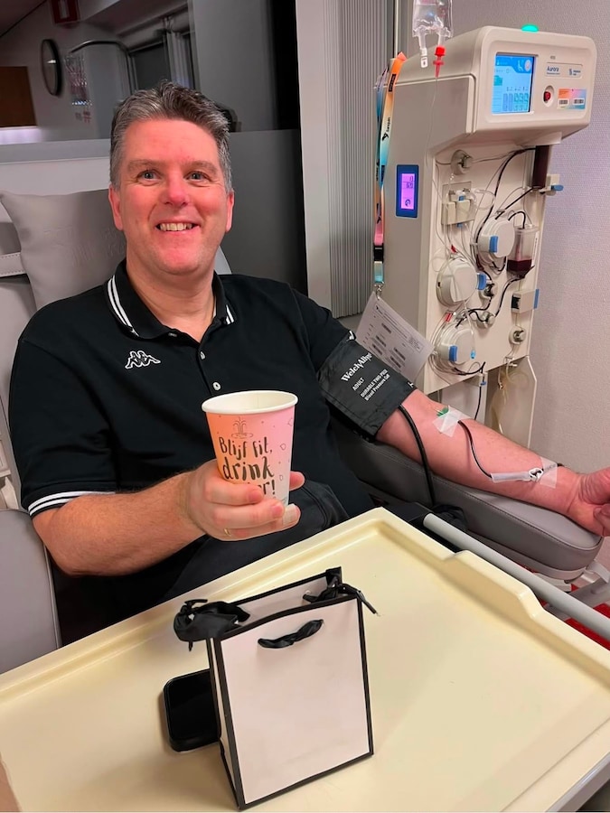 Joost (48) doneert al twintig jaar bloed, maar pas na de diagnose van ...