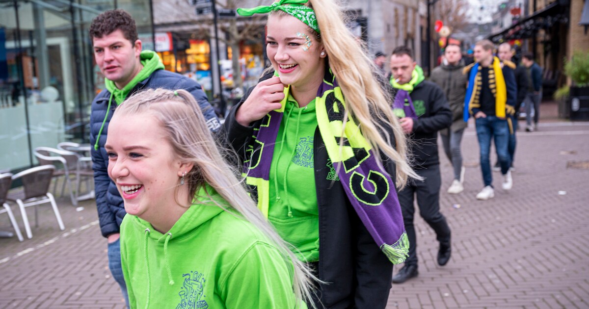 Oss warmt op voor carnaval tijdens klunen | Oss | AD.nl