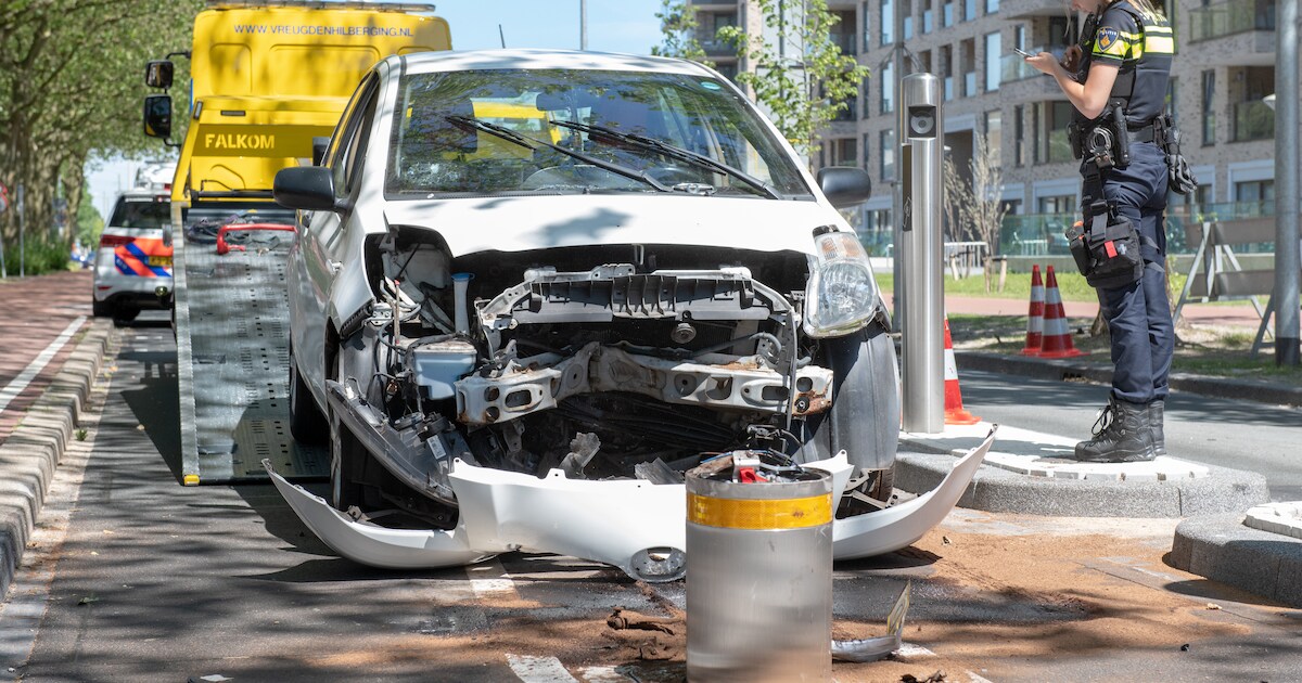 Nieuwe ‘pollers’ in Roosendaal kosten bijna vier ton | Roosendaal | AD.nl