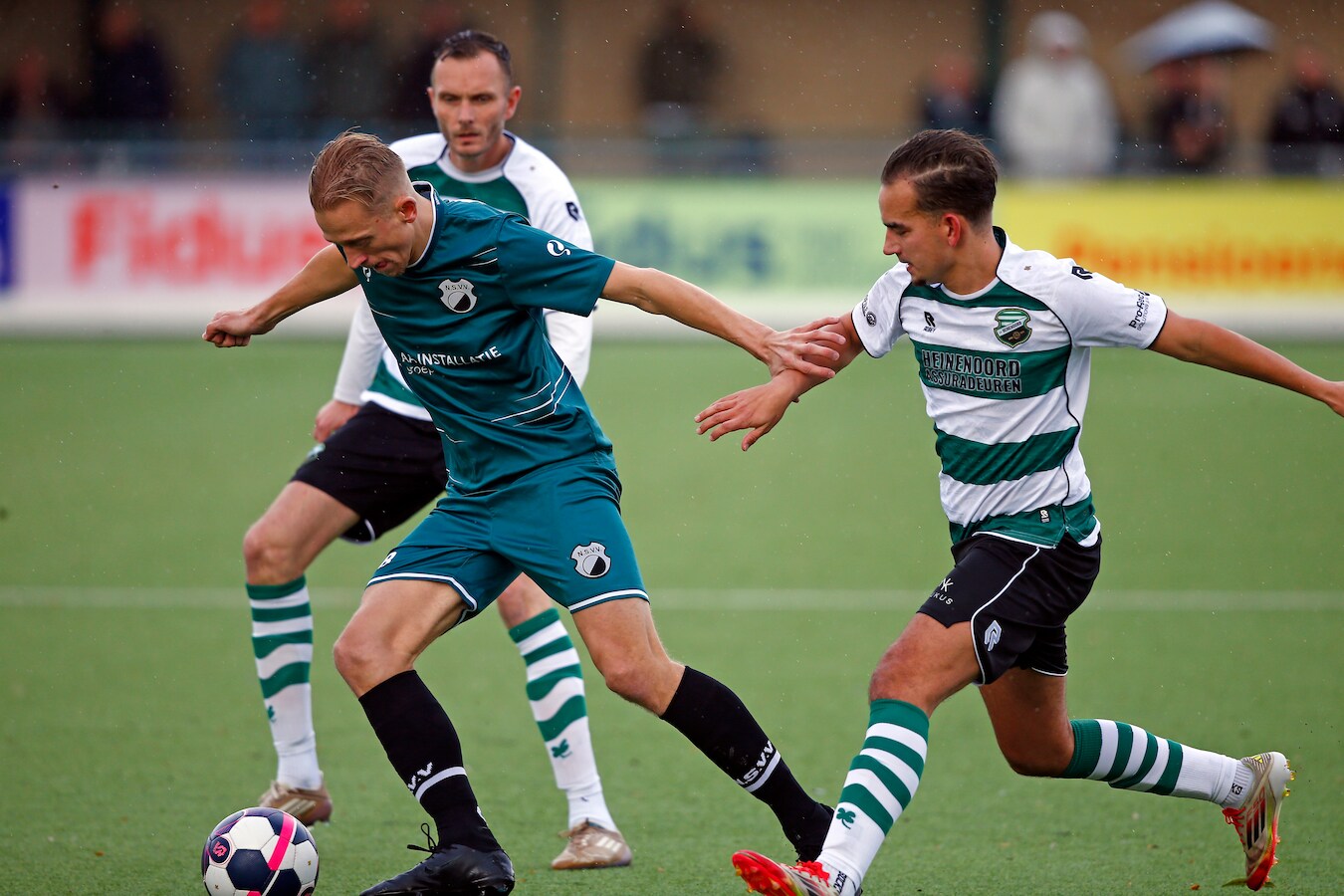 ‘Goede trainer’, ‘aardige vent’, toch breekt NSVV met Johan Sturrus ...