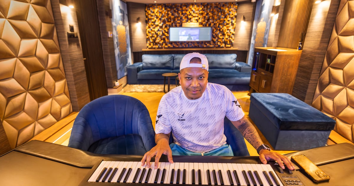 Internationaal succes bracht dj Chuckie bij Trump en Paris Hilton ...