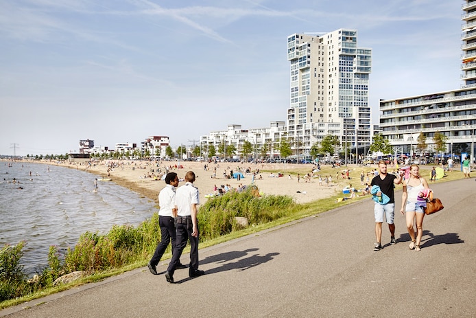 Extra terrassen bij strand in Nesselande | Rotterdam | AD.nl