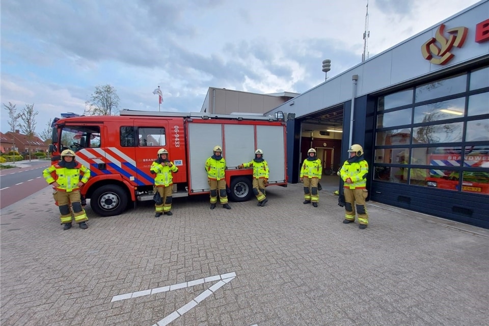 Waarom de brandweer uit Dinxperlo straks met sirene aan door Bocholt ...