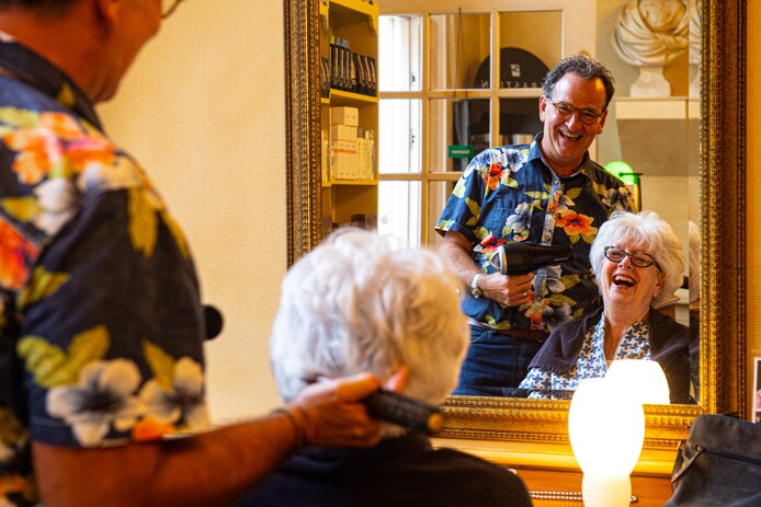 Kapper René Benoit bezorgde in de lockdown haarproducten op de fiets ...