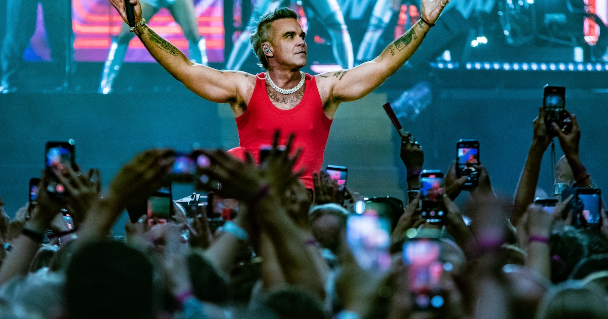 Robbie Williams brengt onverwachts nieuw album uit en is daarmee op ...