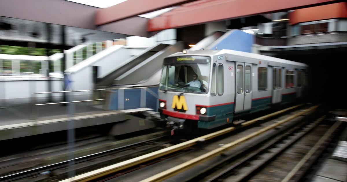 Metrolijn naar Hoek van Holland wéér later klaar | Rotterdam | AD.nl