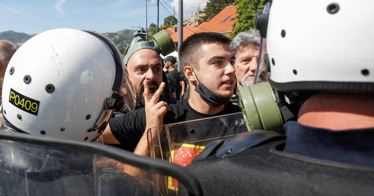 Etnische spanningen in Montenegro: politie clasht met demonstranten ...