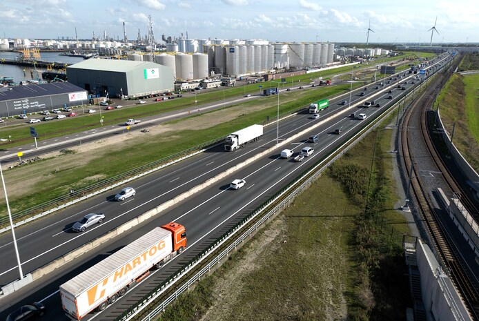 A15 bij Rozenburg twee nachten deels dicht wegens plaatsing ...