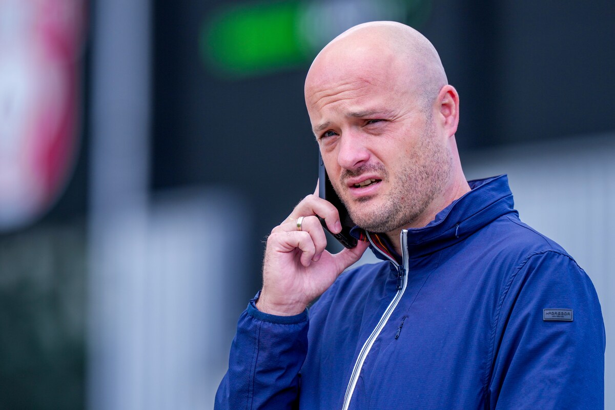 Feyenoord houdt vertrouwen in Robin van Persie, maar evaluatie lijkt ...