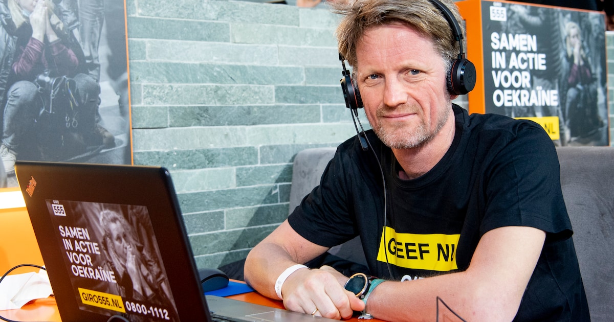 Radio-dj’s 538 Ochtendshow staan met mond vol tanden als Pieter ...