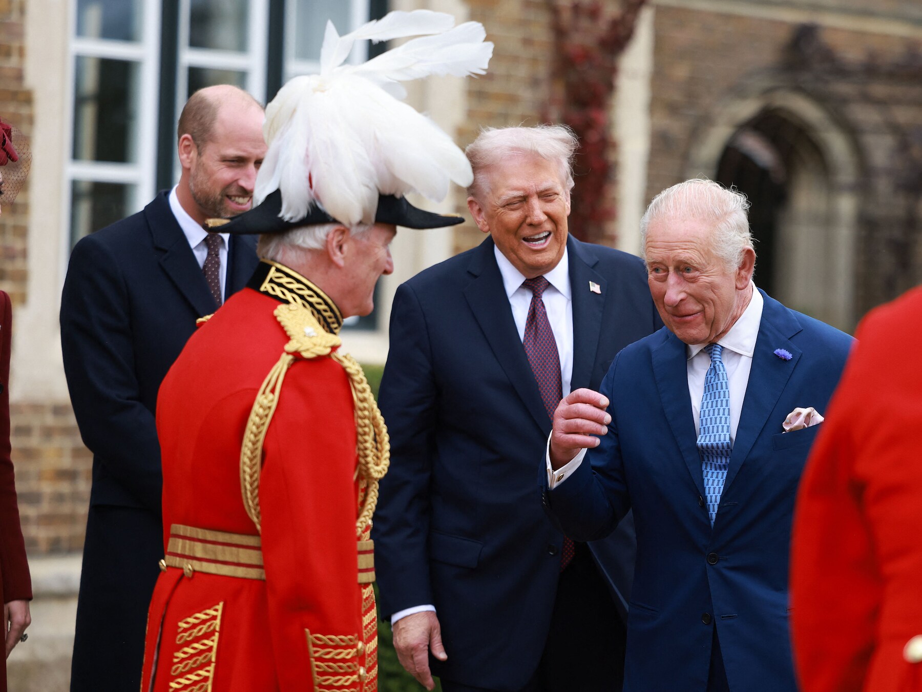 ‘Eet jij die slak op?’ Dronken geintje kost Sam na negen jaar het leven ...