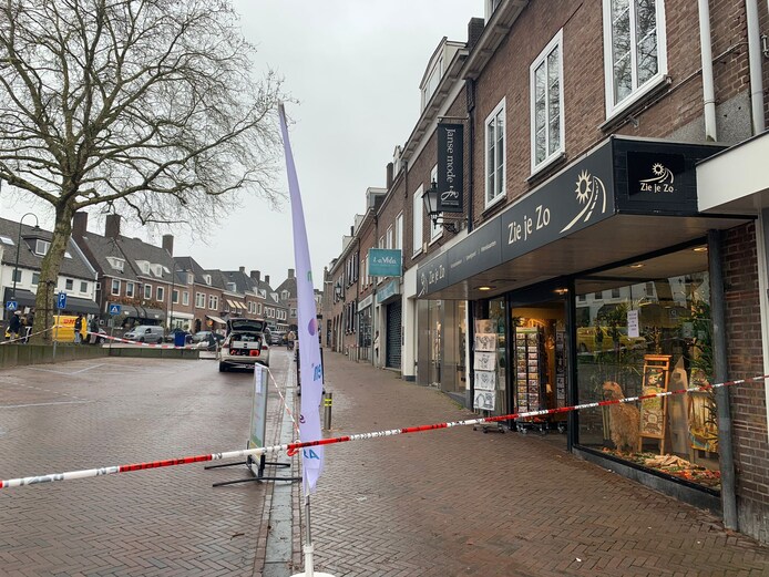 Gewapende overval op juwelier, buren hadden niks door: ‘Drie personen op scooter gevlucht ...