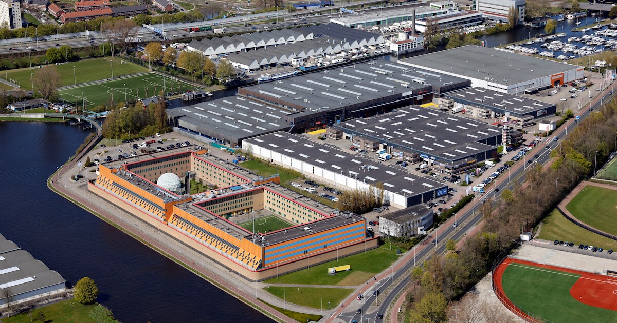 Drone blijkt populair middel om drugs in gevangenis De Schie te krijgen ...