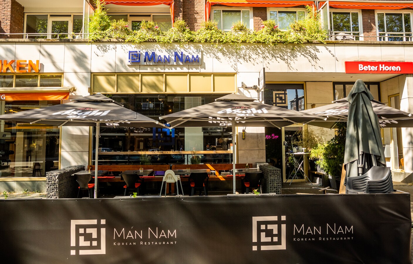 De keuze bij Man Nam is royaal, maar je moet wel snel eten | Foto | AD.nl