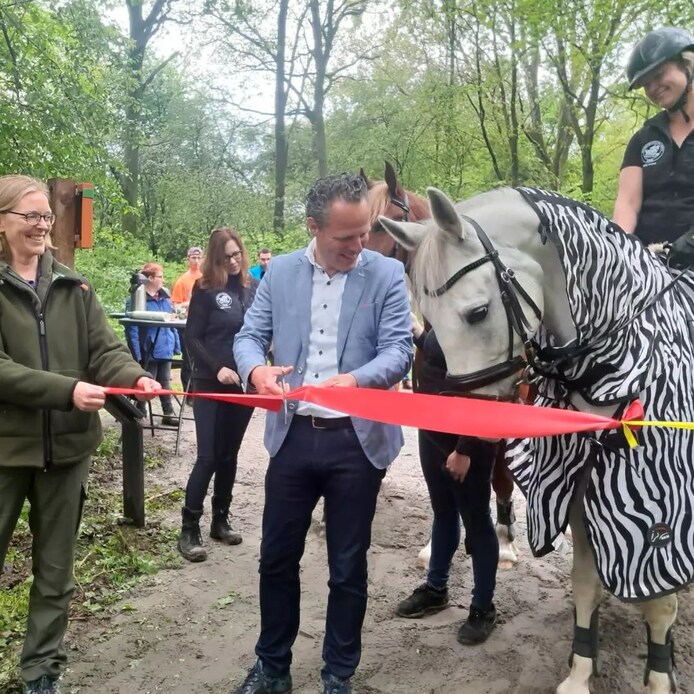 Ruiterpad door Lingebos in Vuren heropend | West Betuwe | AD.nl