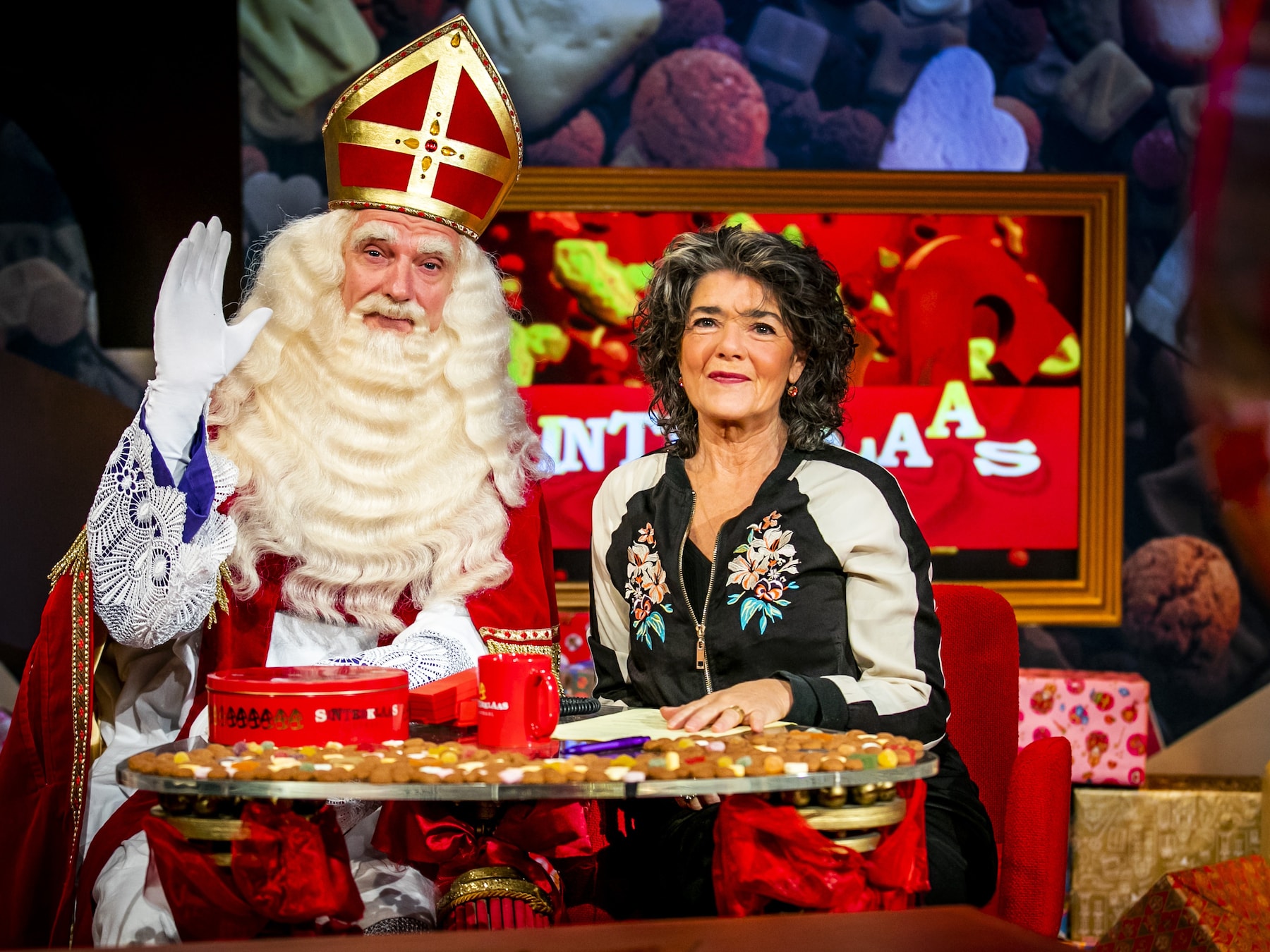 Presentatrice Dieuwertje Blok op 67-jarige leeftijd overleden | Show | AD.nl