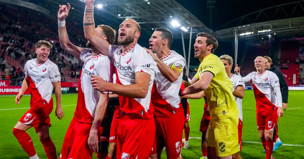 FC Utrecht gaat Feyenoord verslaan volgens haar supporters, de 'Ron ...