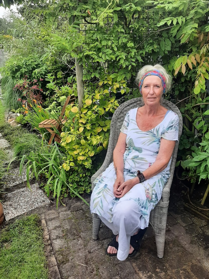 Jolande maakte van overwoekerde tuin haar eigen ‘groene paradijsje ...