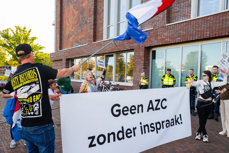 Hoe Amersfoort tot twee locaties voor een azc kwam (en welke locaties ...