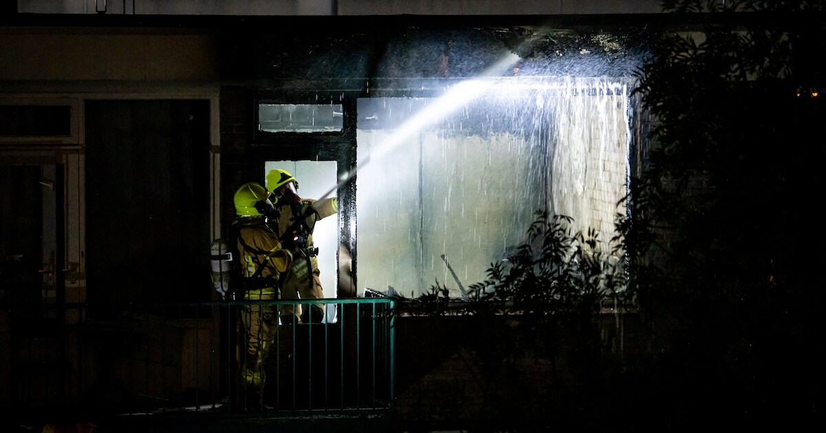 Brand veroorzaakt flinke schade aan portiekwoning in Rotterdam ...