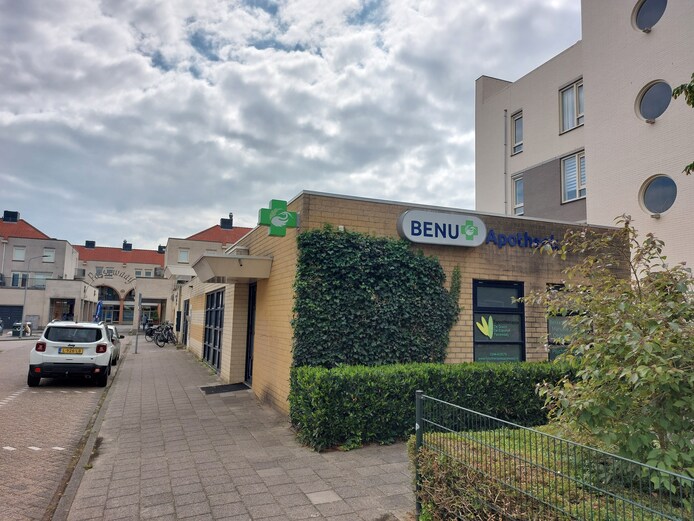 Huisartsen Passewaaij zitten zó krap dat er alvast verdieping bovenop wordt gebouwd | Tiel | AD.nl