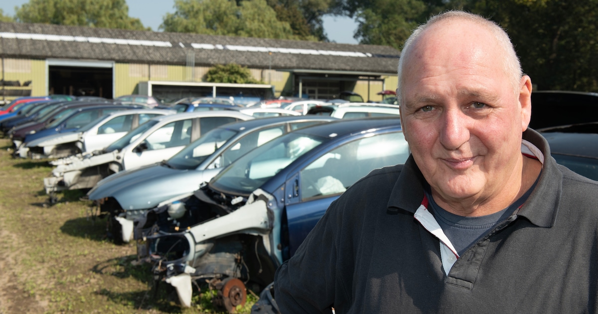 Hoe Akkie (66) al zeven jaar met de gemeente strijdt om huizen te mogen ...