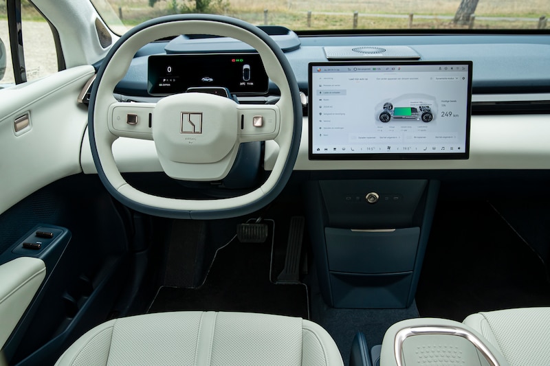 Test Zeekr X: ruime suv heeft vreemde portieren | Auto | AD.nl