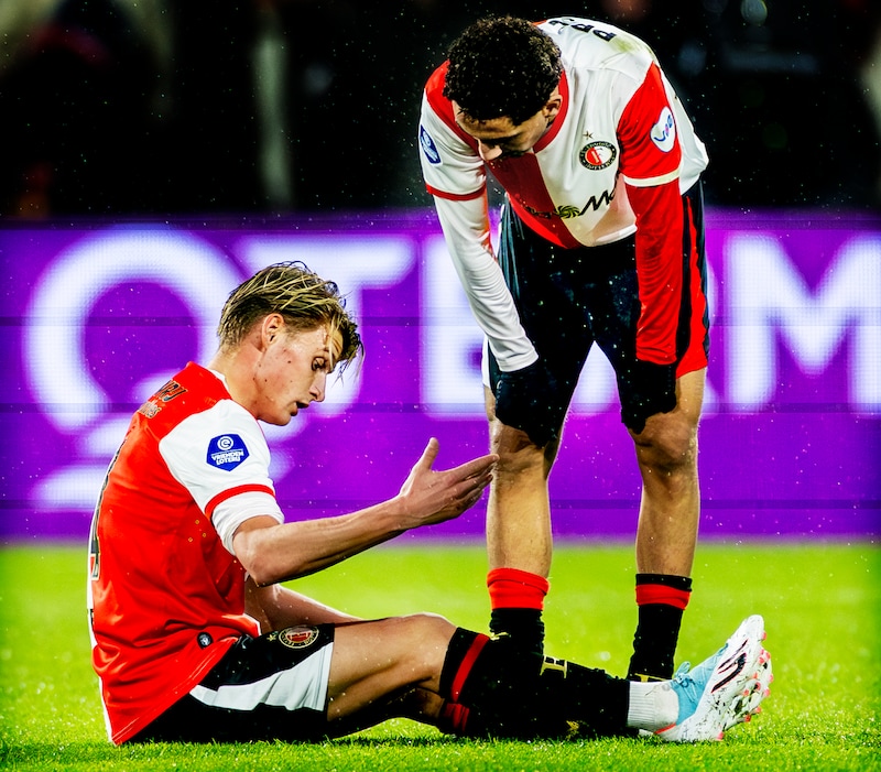 Zorgen bij Feyenoord om blessuregevallen Sem Steijn en Tsuyoshi ...
