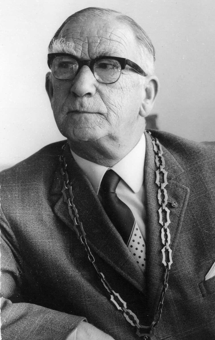 Onder burgemeester Hazenberg groeide Veenendaal van dorp naar een ...