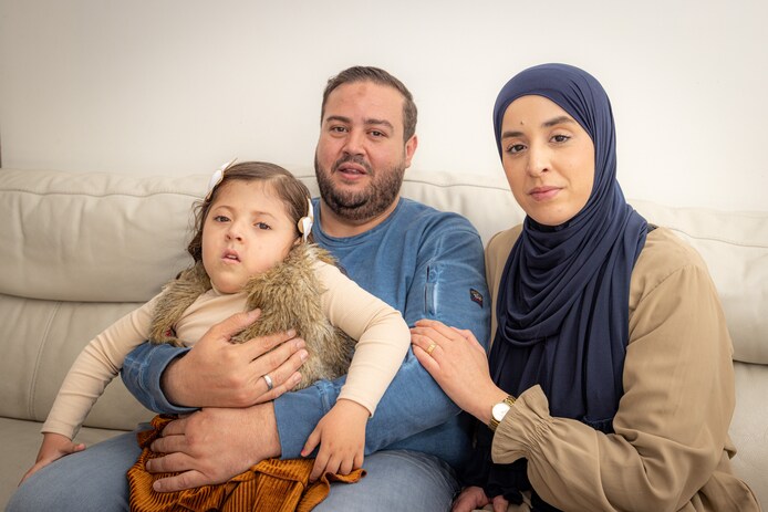 Ouders Dounya (4) wanhopig: ‘We moeten ons dood procederen, ze maken ...