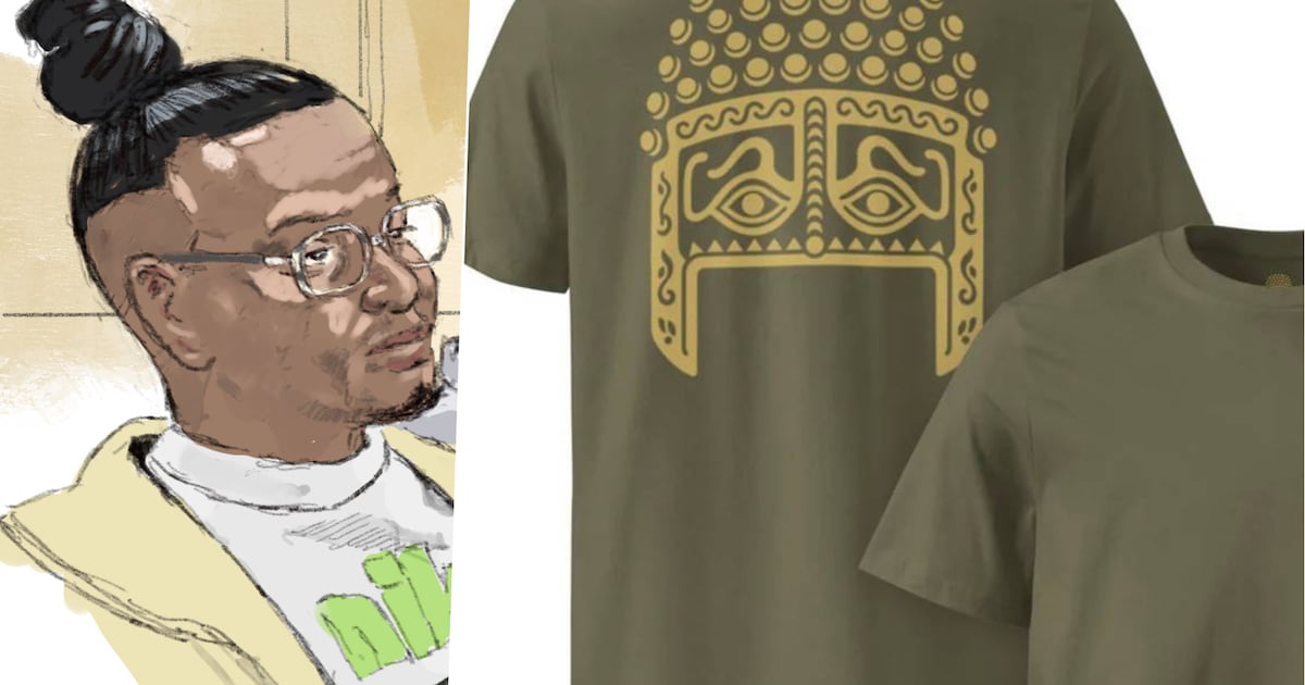 Dader van kunstroof verkoopt kleding met logo van gestolen helm: ‘Wil ...