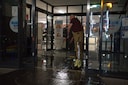 Supermarkt Aldi in Oosterhout loopt onder water door gesprongen leiding ...