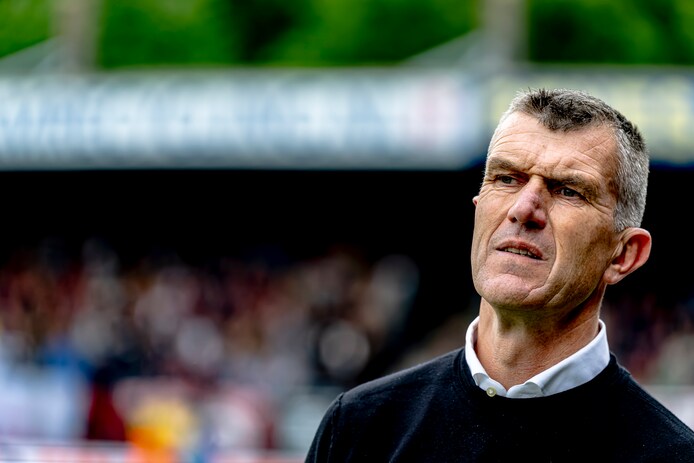De Graafschap krijgt met Marinus Dijkhuizen rustige vakman die beide ...