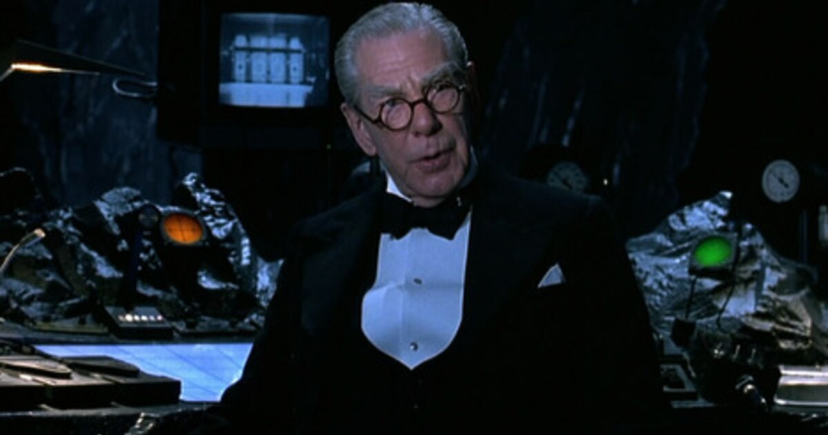 Butler Alfred uit Batmanfilms overleden | Film | AD.nl