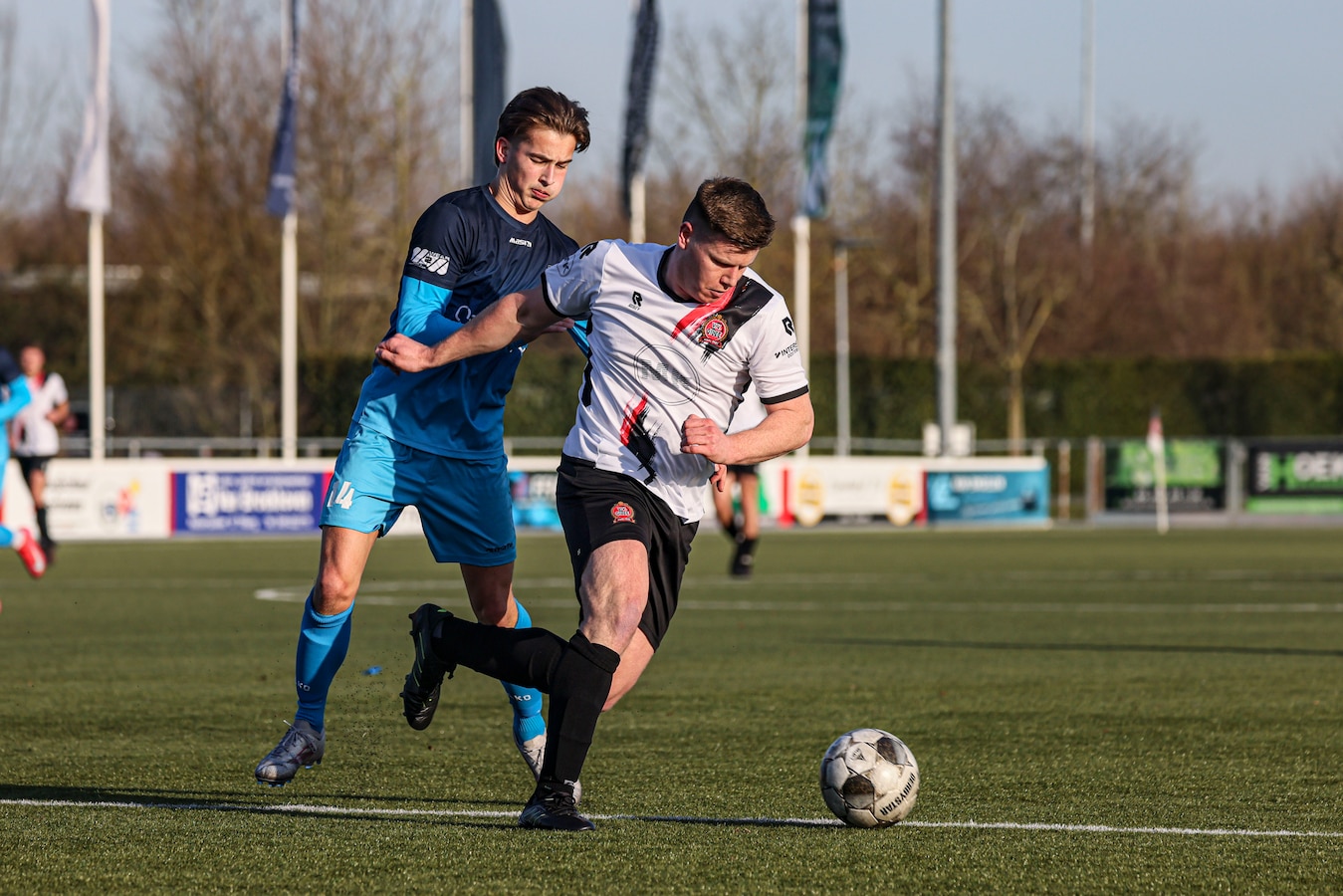 LIVE | Olympia ‘60 moet gelijkmaker slikken, SPS leidt, Internos op ...