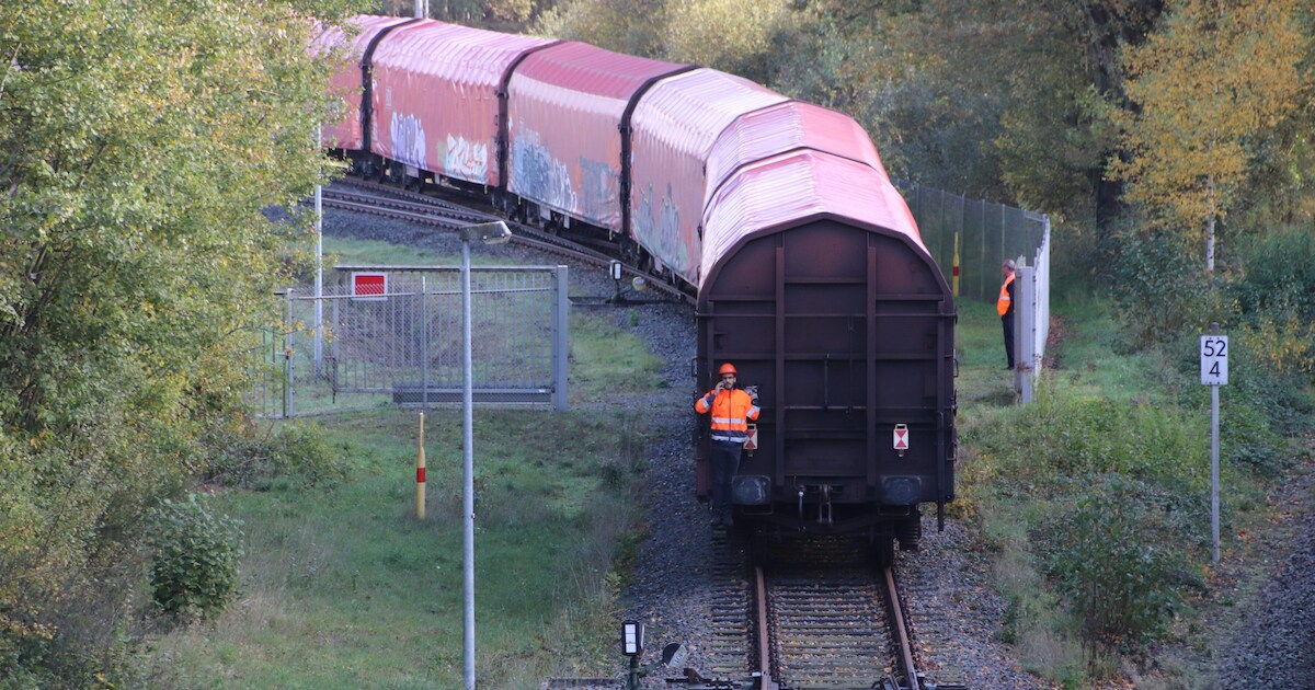 Verarmd uranium van Urenco weer via Twente getransporteerd | Regio | AD.nl