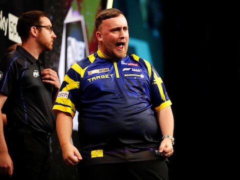Beste finale ooit: Luke Littler is druk de baas tegen Luke Humphries en ...