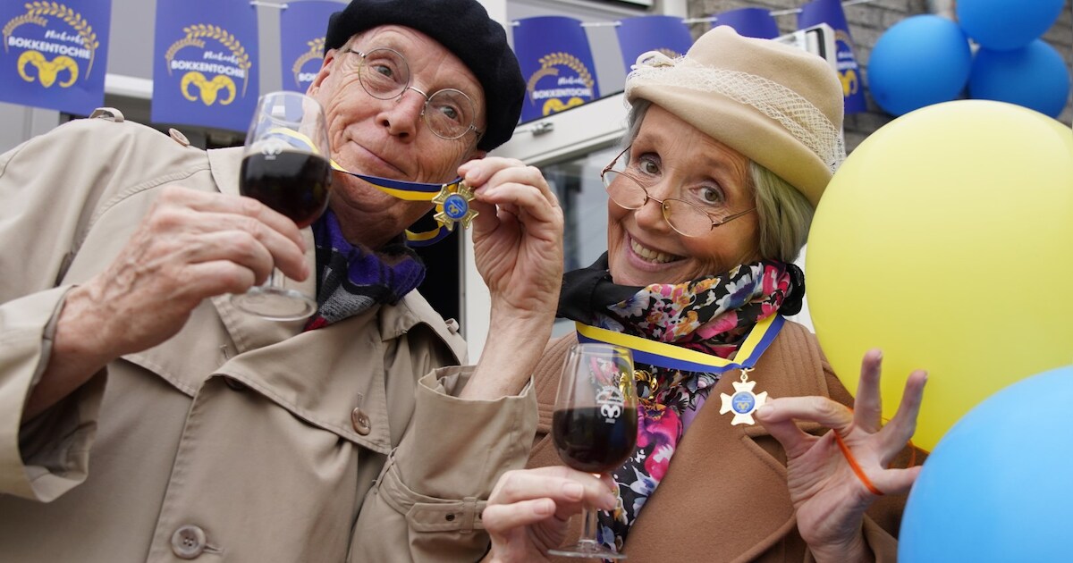 Fietsen en bier drinken? Slecht plan vindt de gemeente en dus staat ...