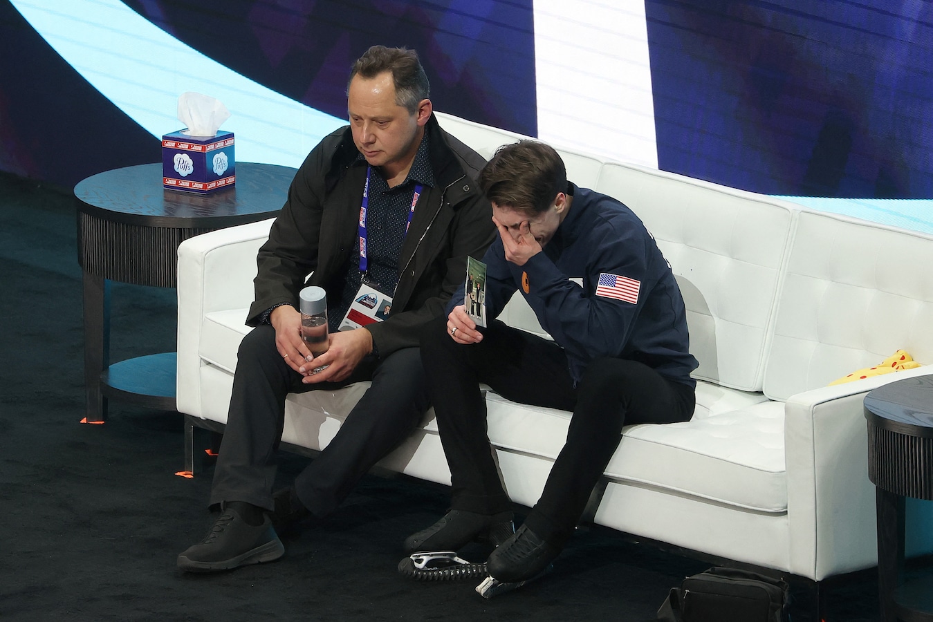 Maxim verliest ouders bij vliegtuigcrash, nu plaatst hij zich toch voor ...