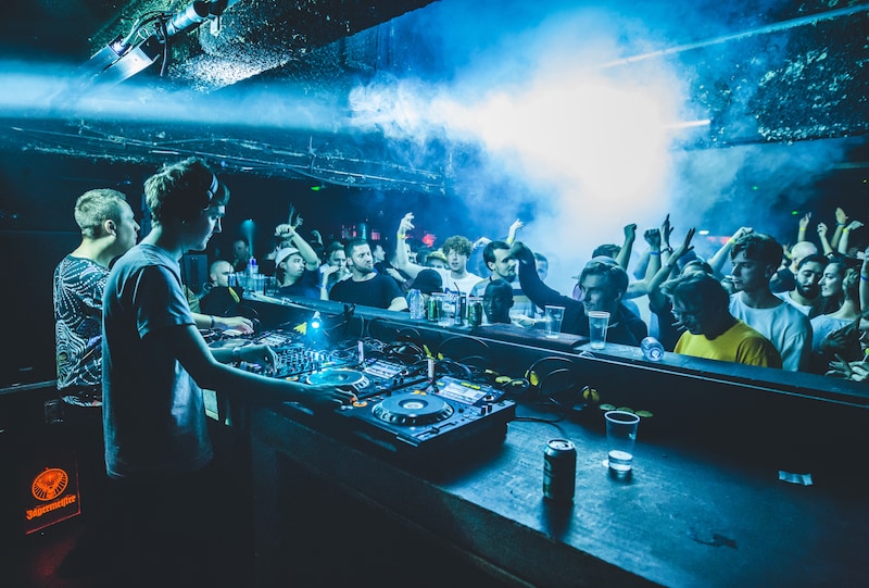 Klap voor Rotterdams nachtleven: club Perron sluit na 15 jaar voorgoed ...