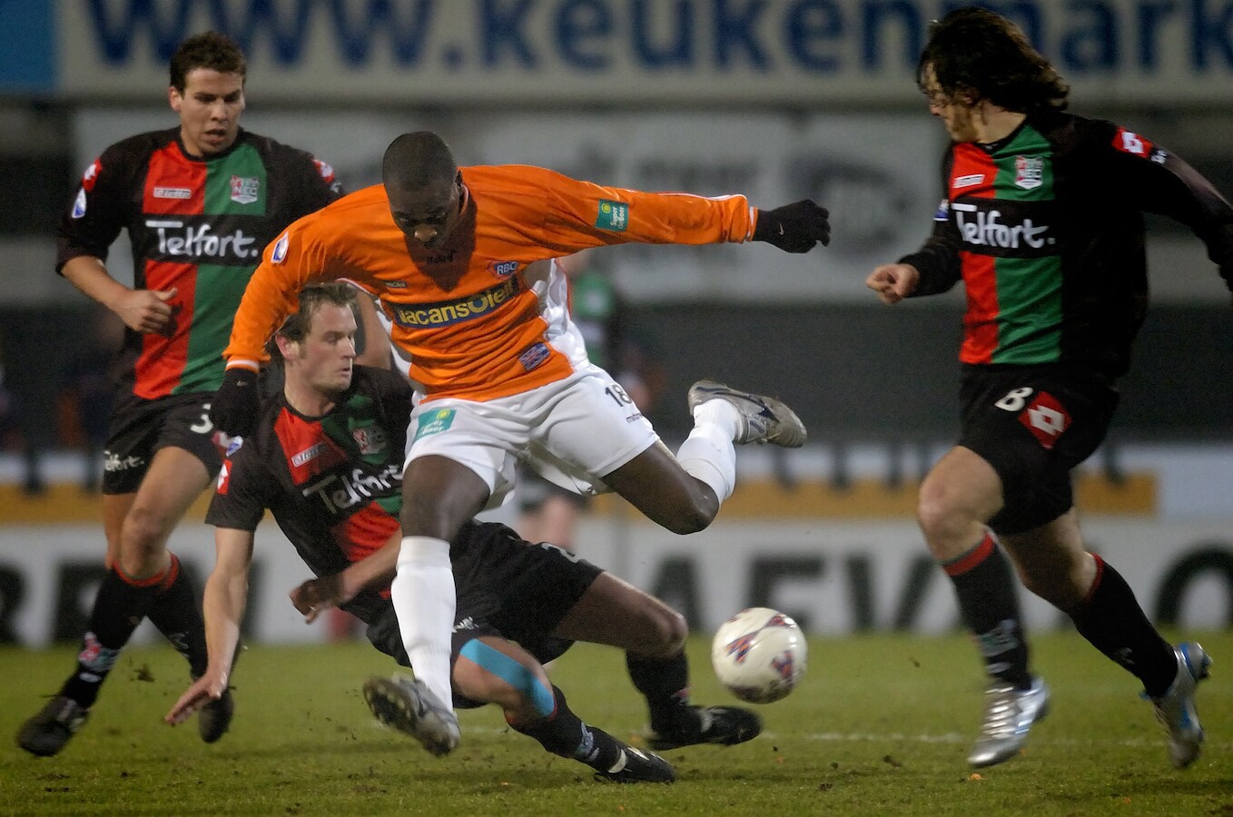 RBC dreigt negatief record te verliezen aan Vitesse na puntenaftrek ...