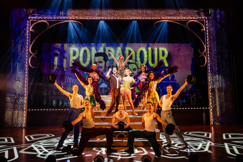Vier sterren voor musical Foxtrot: vrouwen stelen de show | Show | AD.nl