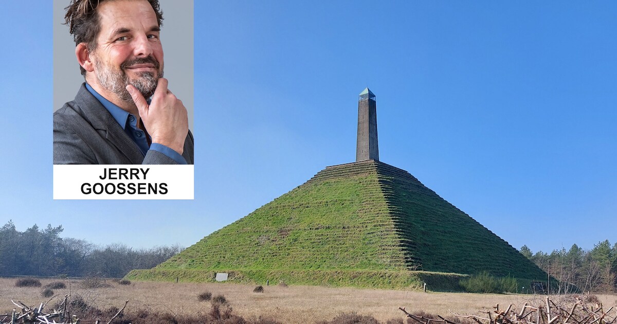 De molshoop van Austerlitz verzakt: Napoleon zou er met een grote boog ...