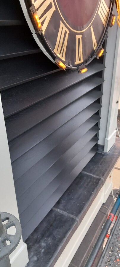 Heukelummers tasten tijdens high tea en bingo diep in de buidel om klokkentoren van instorting ...