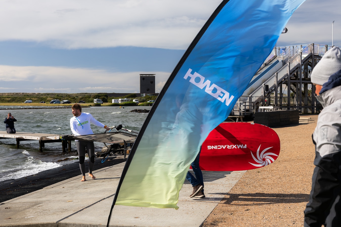 Bob (24) doet het! Wereldrecord afstand windsurfen verbroken op het ...