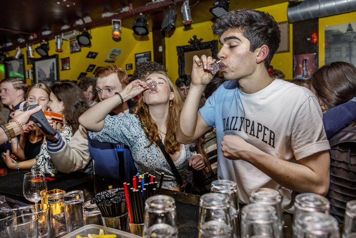 Kroegavonden voor onder de 18? Utrechtse jongeren willen dolgraag, maar ...