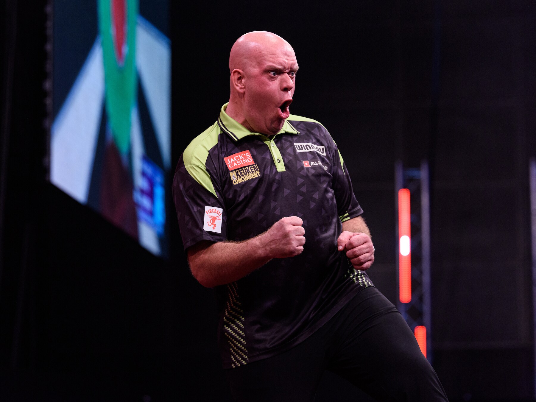 Tegenstander verbaasd over Michael van Gerwen: ‘Ik weet niet wat er met ...