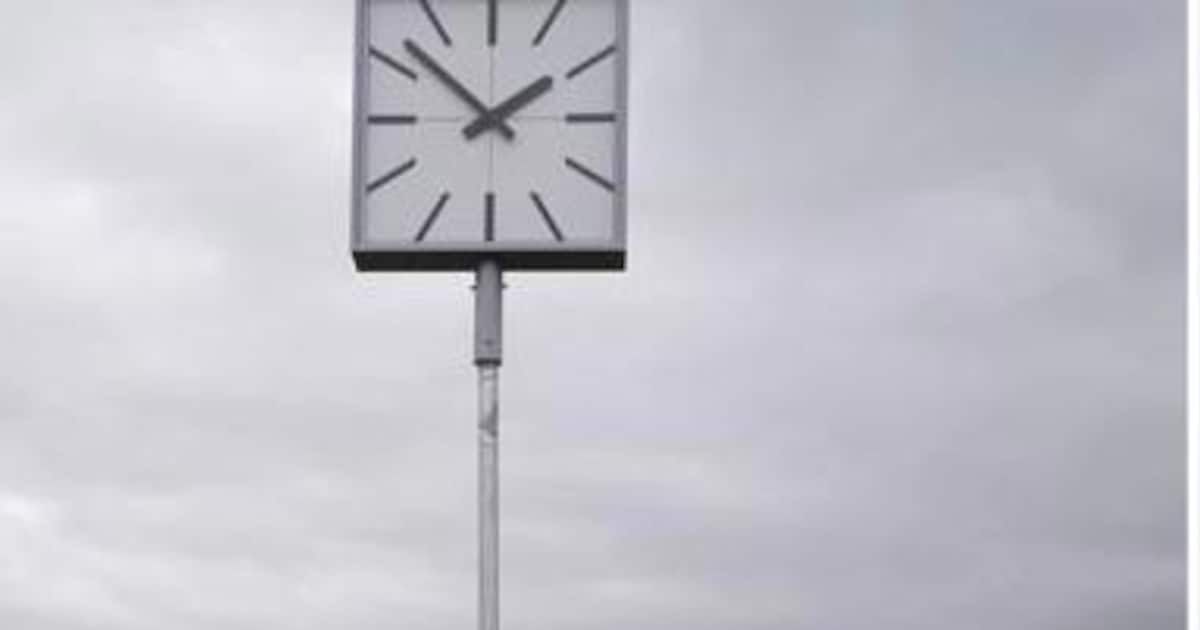 Klok in Heenweg is weer terug: ‘Veel mensen hebben hier om gevraagd ...