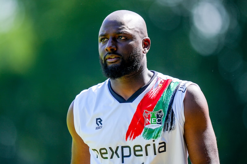 NEC voorlopig zonder Jetro Willems: ‘Niet een blessure waarbij hij ...