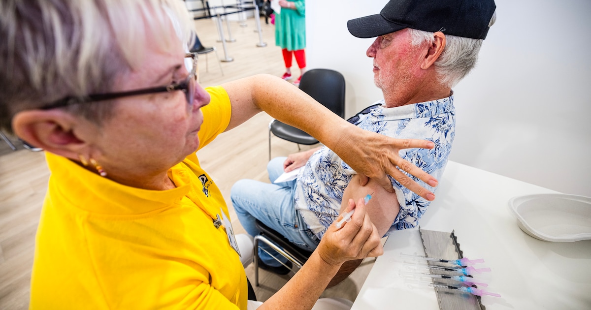 Coronaprik halen? Dan moet je in Schagen naar deze plek | Regio | AD.nl
